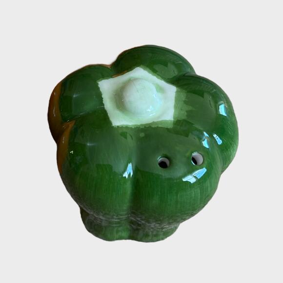 unbranded | Kitchen | Vintage Ceramic Green Pepper Table Pepper Shaker ...